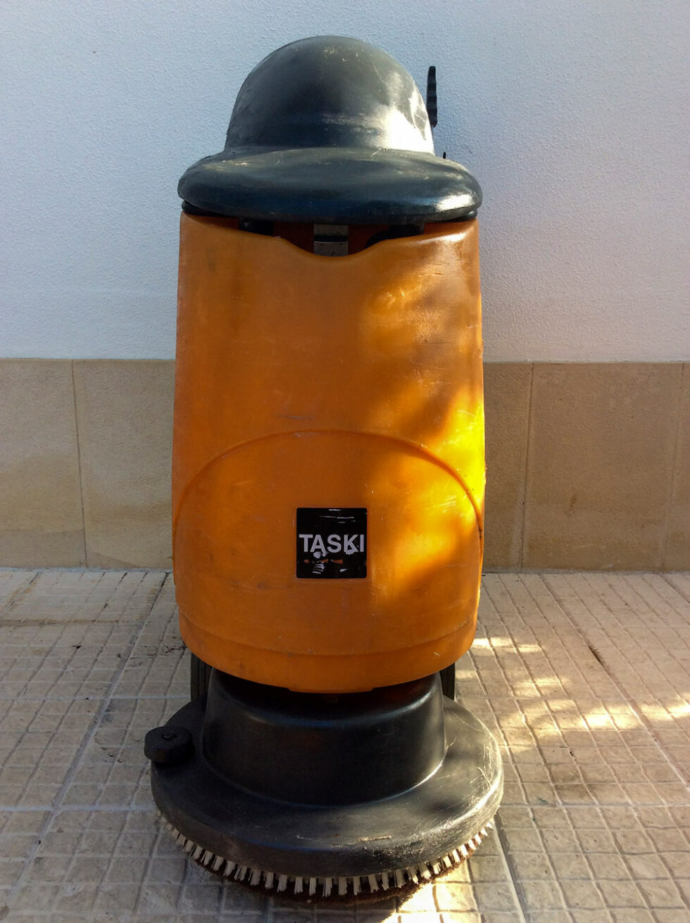 Taski 750E | Máquinas de Limpeza
