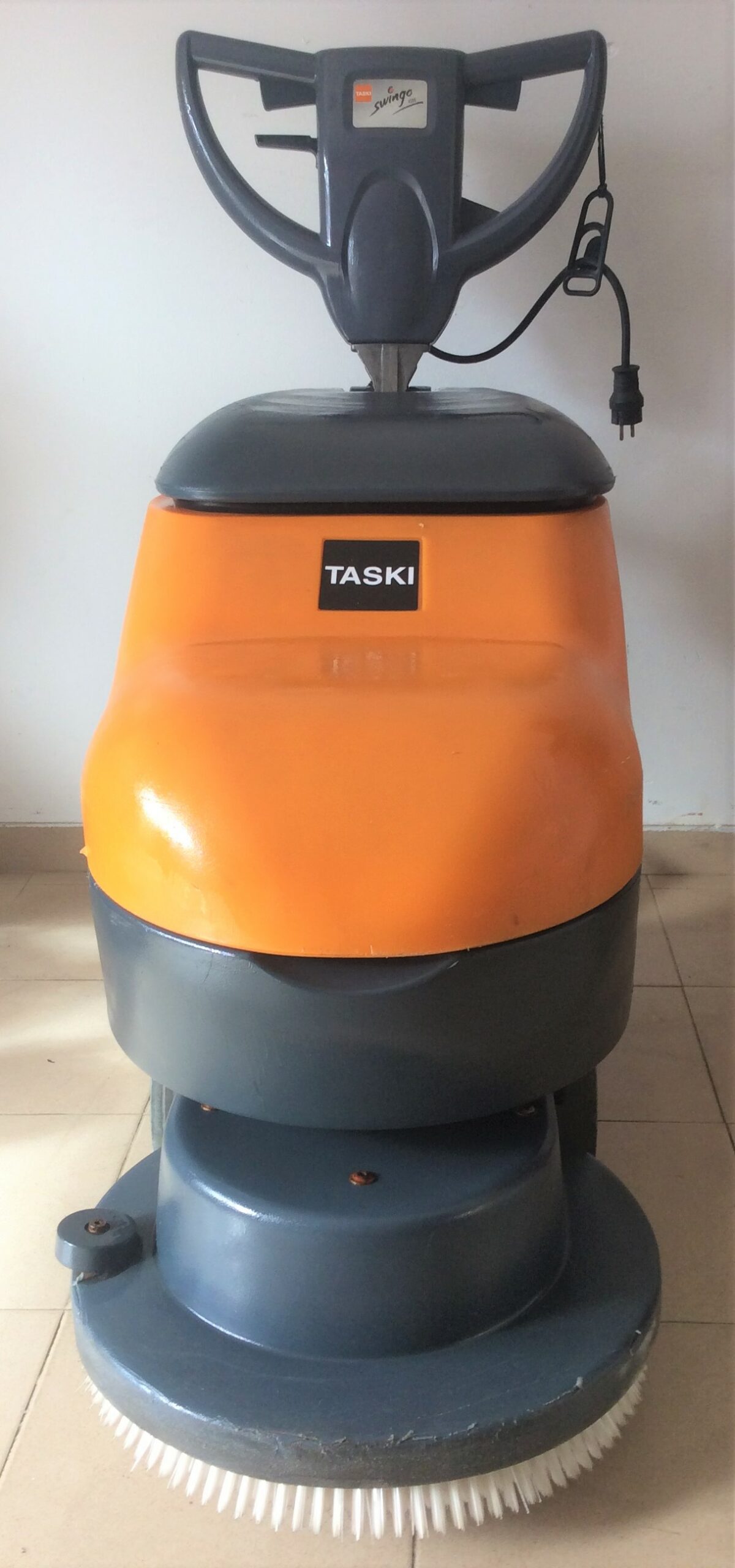 Taski 450 E | Máquinas de Limpeza