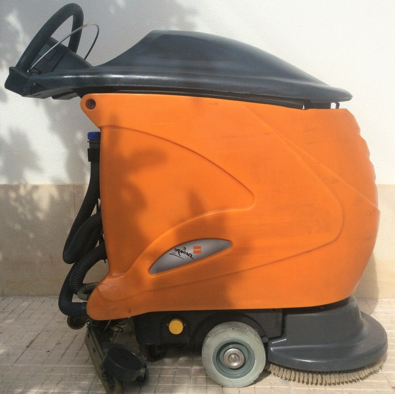Taski 750 B | Máquinas de Limpeza