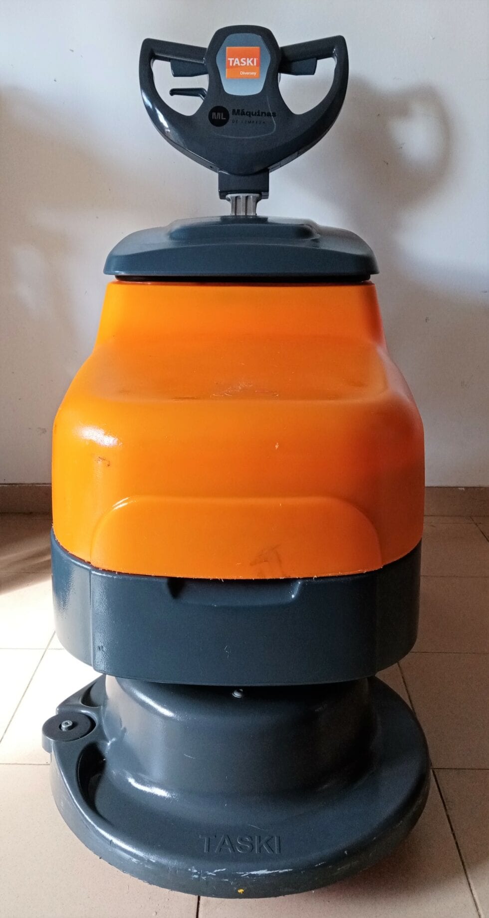 Taski Swingo 455 B | Máquinas de Limpeza